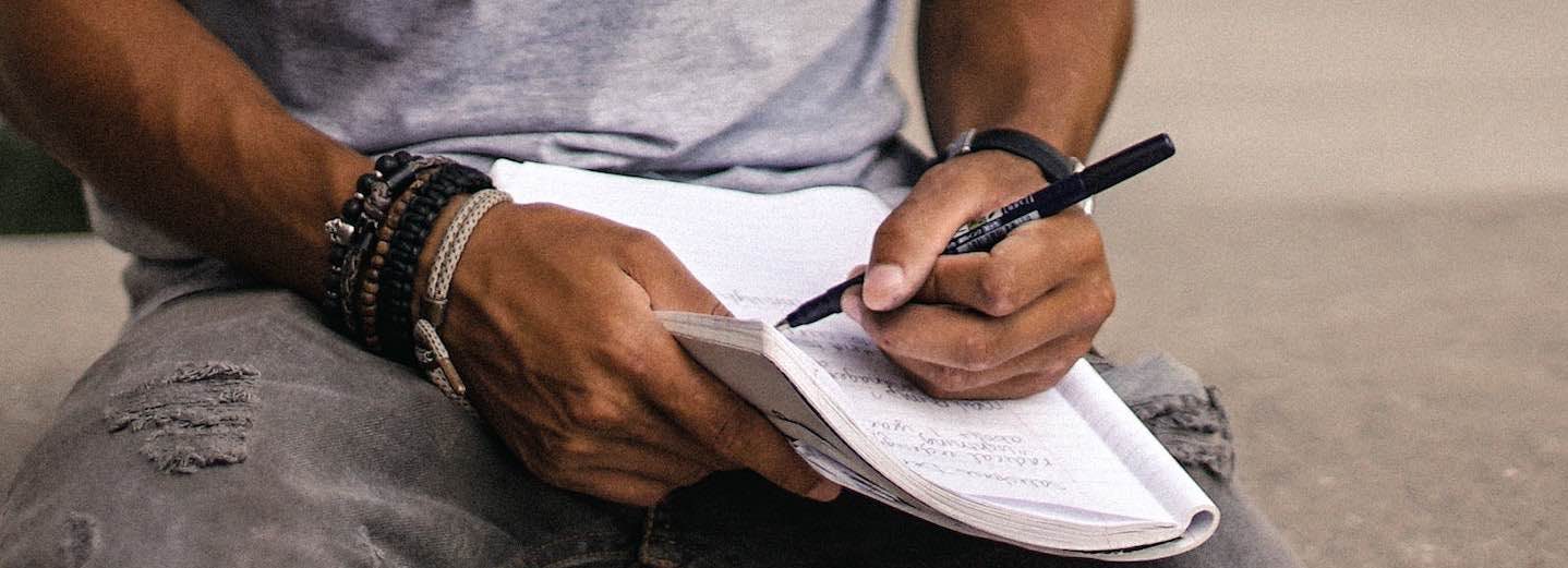 Merci « d'avance », « par avance » ou « à l'avance