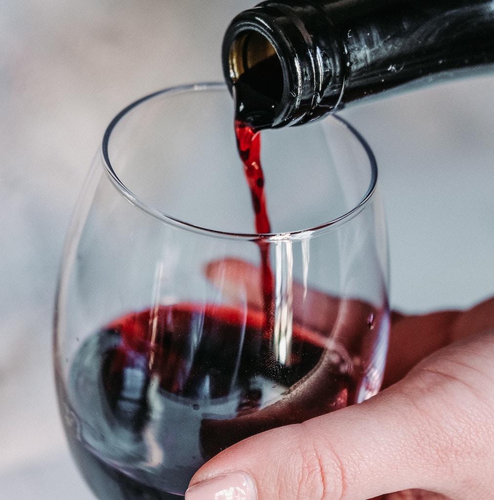 Comment enlever et nettoyer une tache de vin rouge